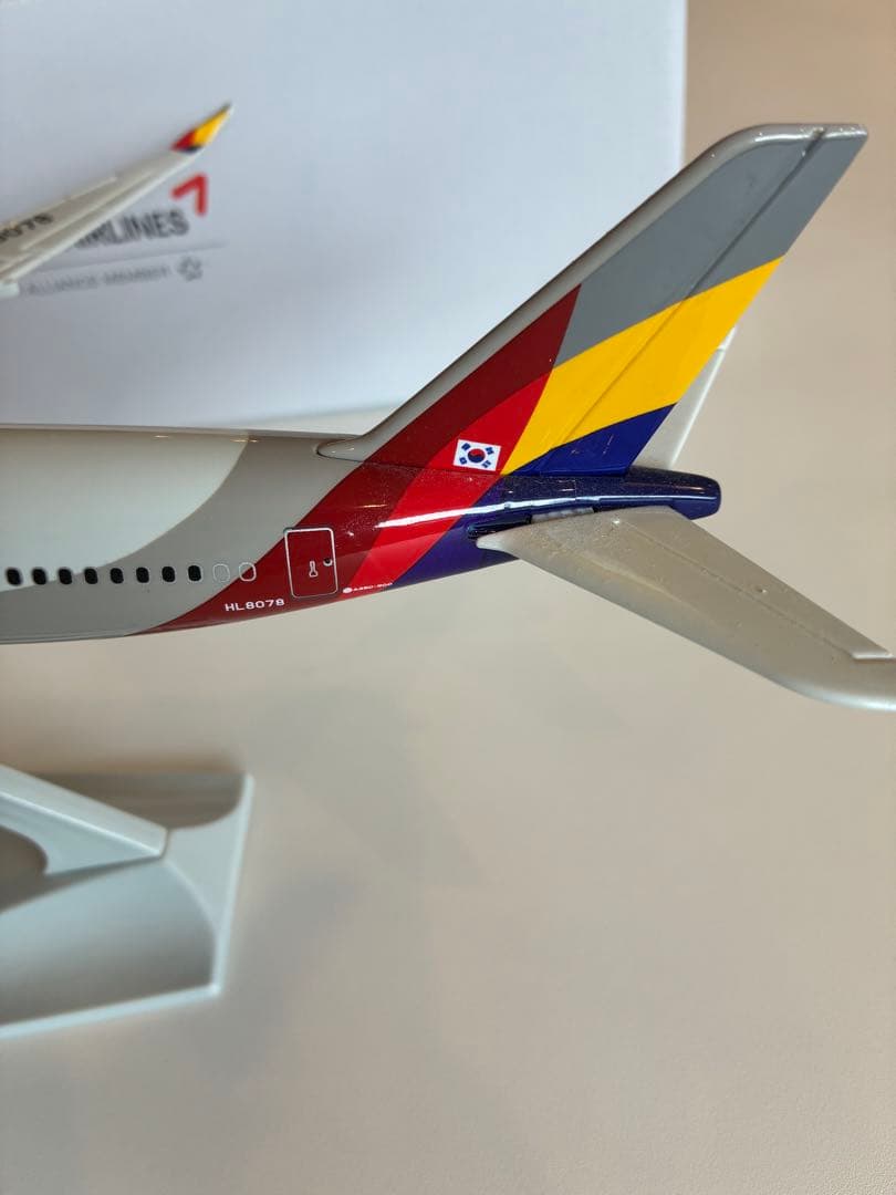 アシアナ航空ASIANA AIRLINES A350-900 モデル 1/200