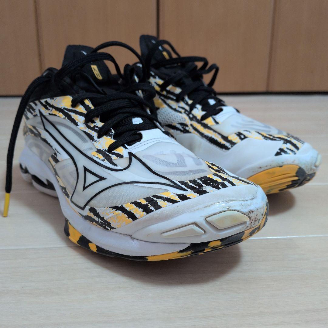 値下げMizuno Wave Lightning Z7 海外限定モデル