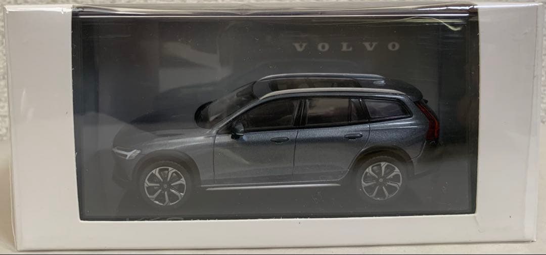 1/43 Volvo / ボルボ V60 Cross Country グレー