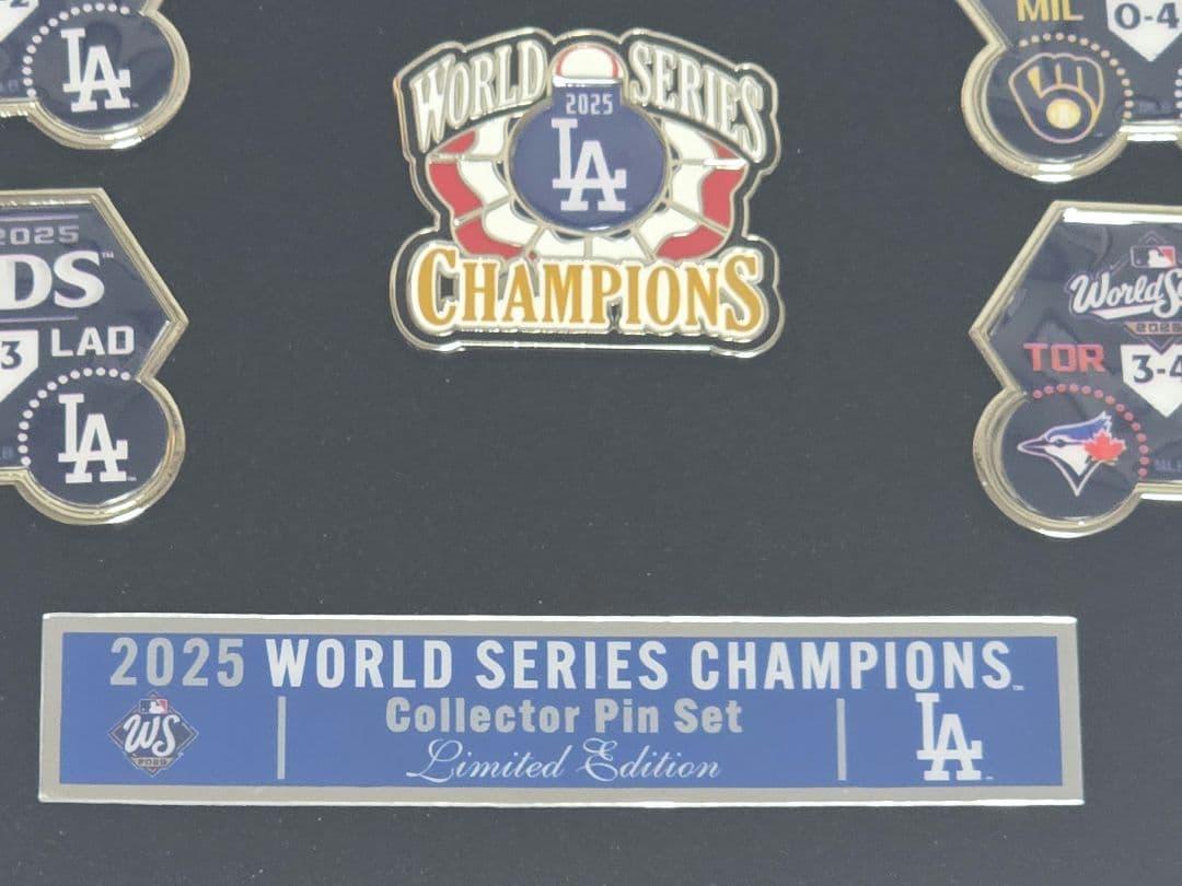み*こ様 2025MLB LAドジャース WS優勝記念ピン5個セット①