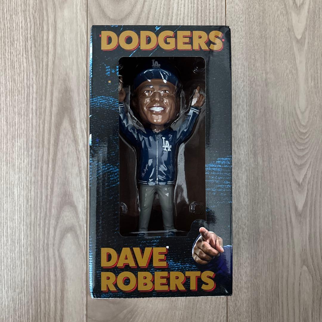 DODGERS DAVE ROBERTS ボブルヘッドフィギュア
