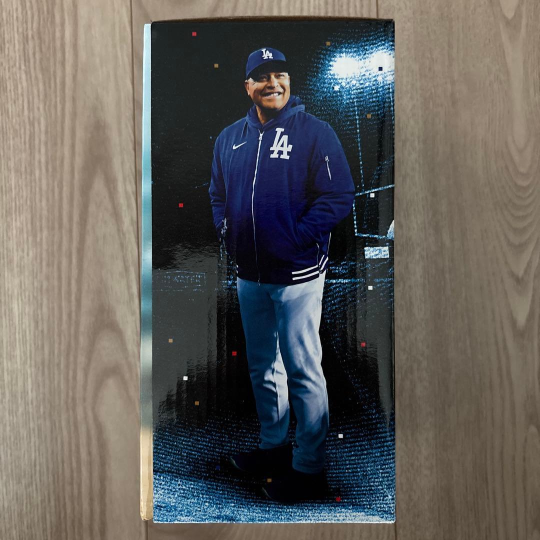 DODGERS DAVE ROBERTS ボブルヘッドフィギュア