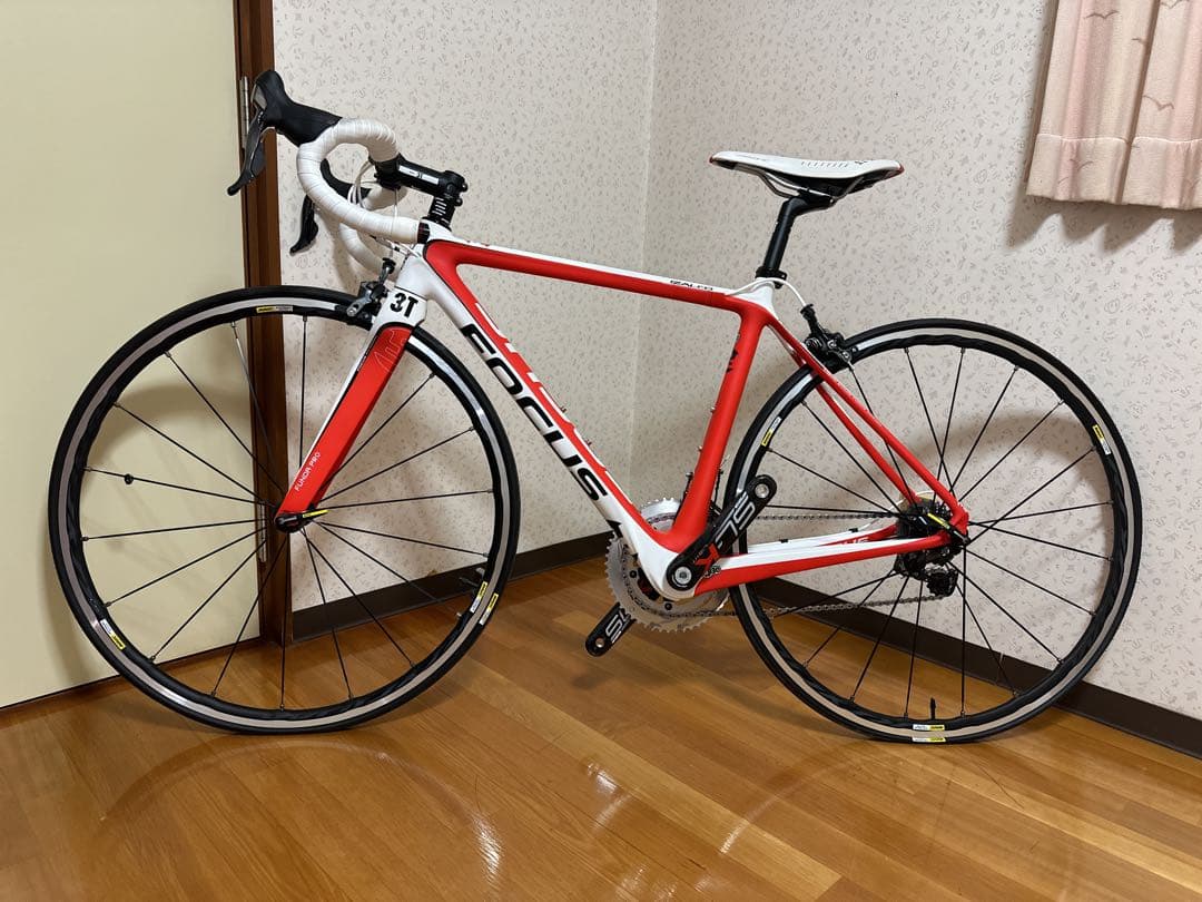 FOCUS Izalco Pro1.0 2回乗車、落車、傷なし