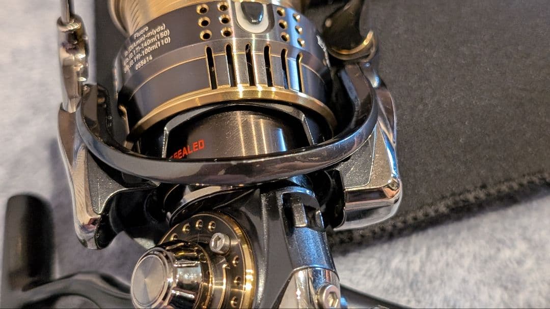 DAIWA　15 イグジスト　2505F　美品　バス　シーバス