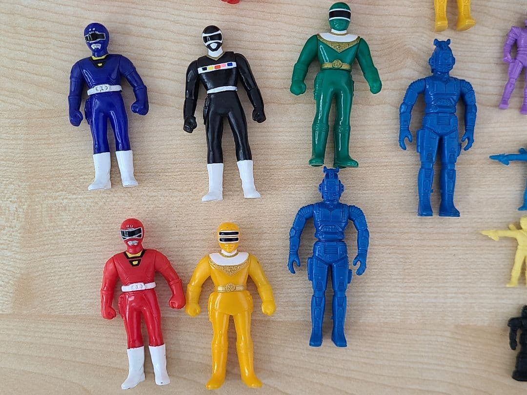 【中古】戦隊ヒーローフィギュア 47体セット 消しゴム ソフビ