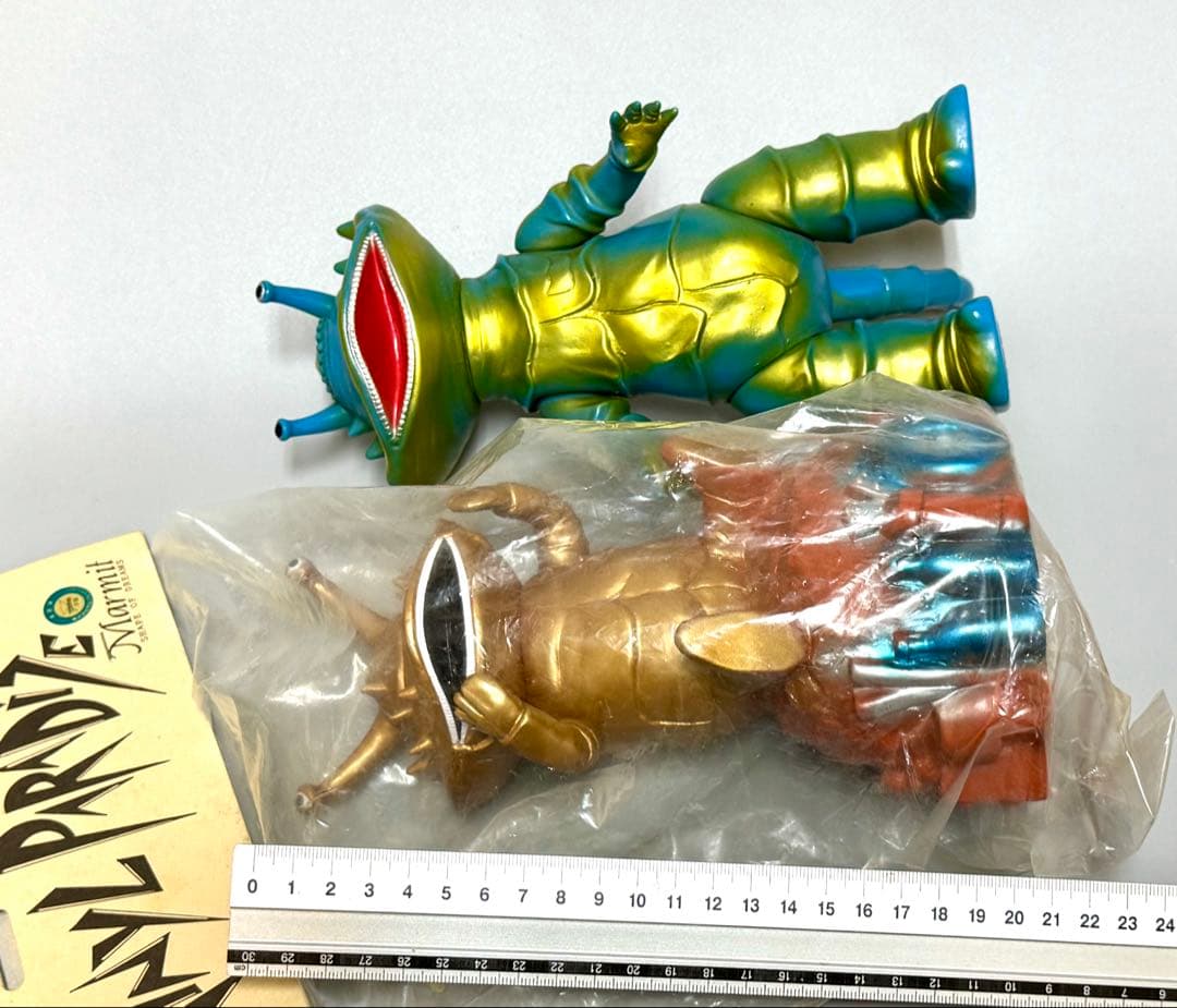 マーミット　カネゴン　貯金箱　ウルトラQ ソフビ 未開封　ビニールパラダイス