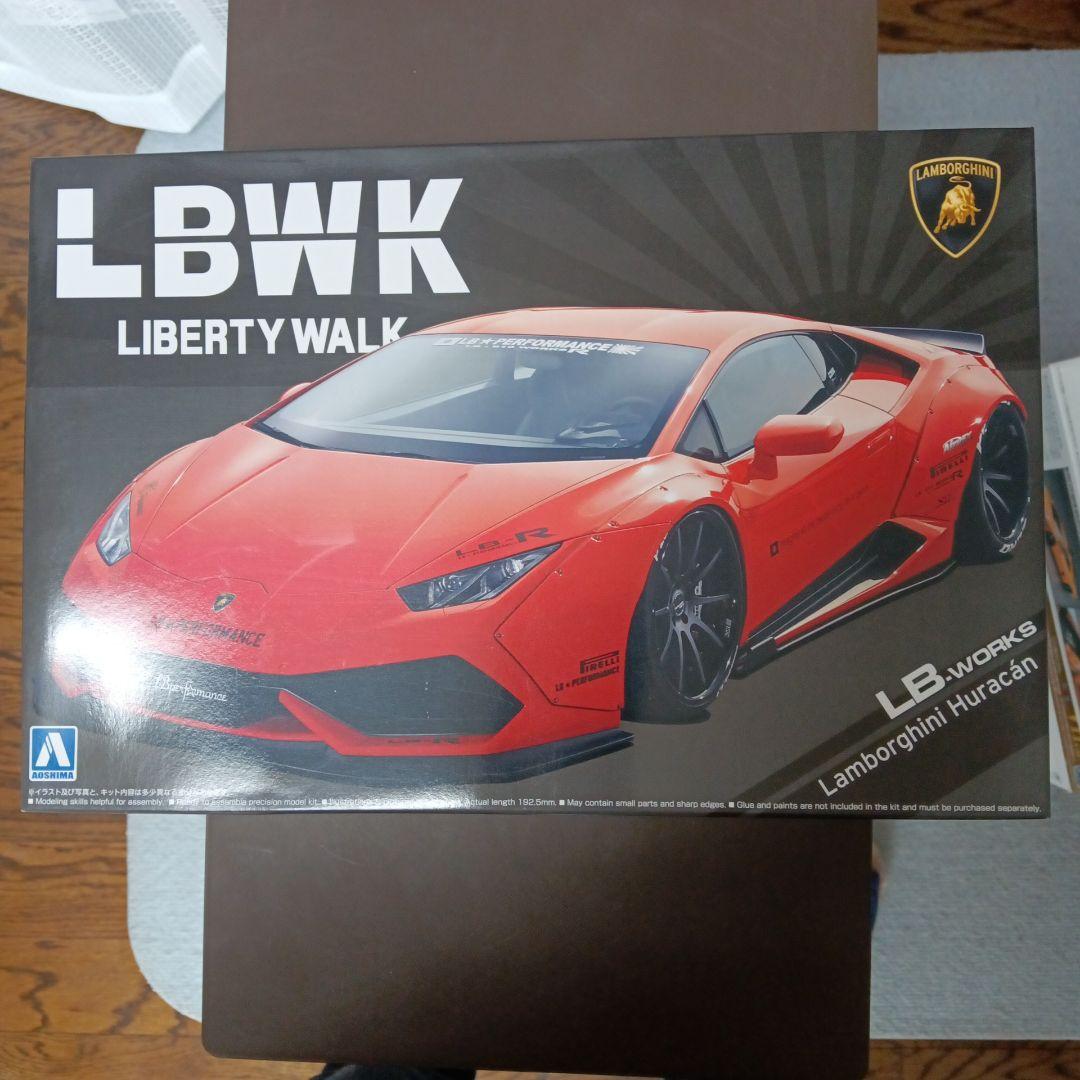 Lamborghini Diablo GTR & LBWKプラモデル 1/24