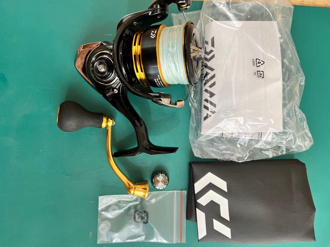 DAIWA 23 LEGALIS LT4000-CXH スピニングリール