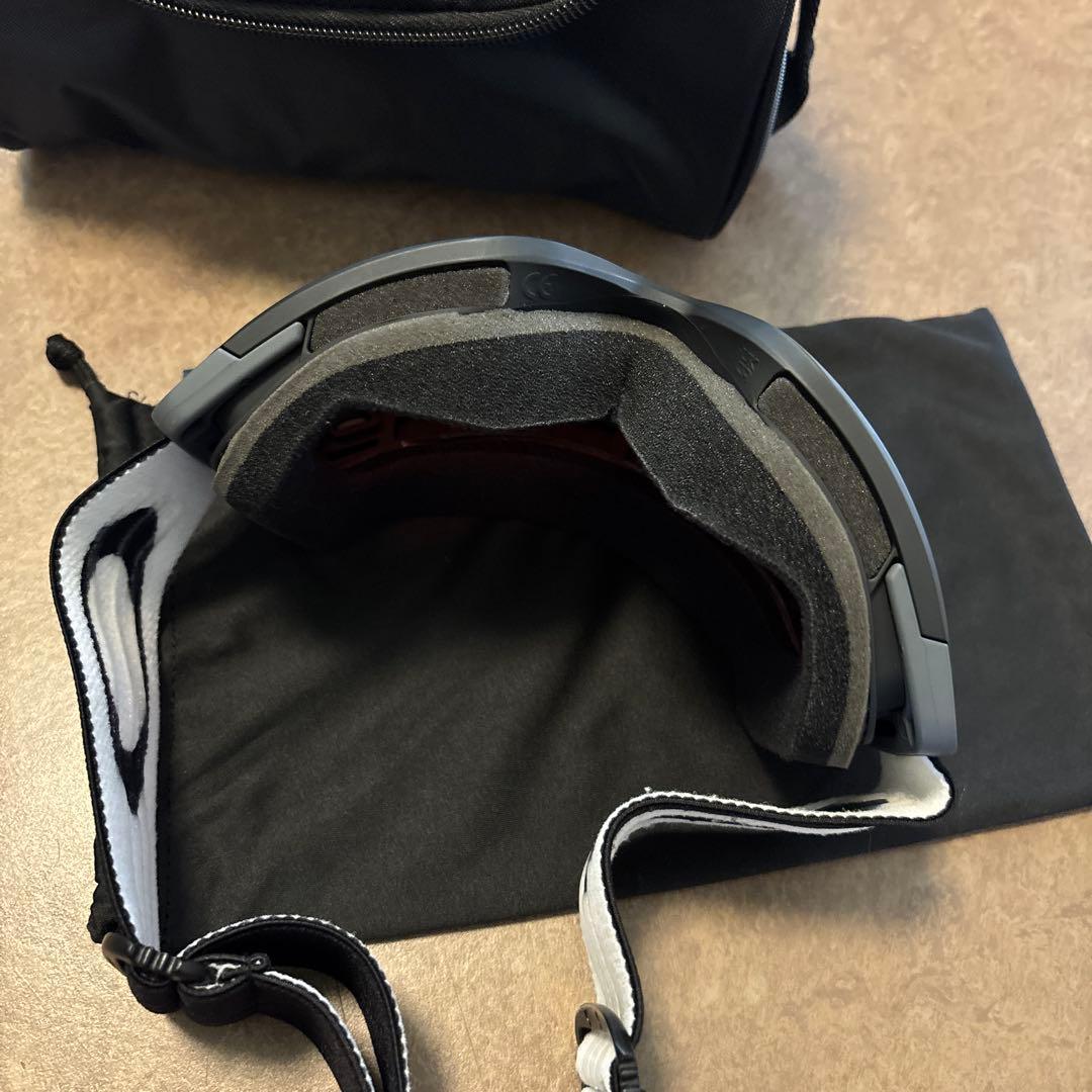 Oakley Flight Trackerゴーグル 収納ケース付き