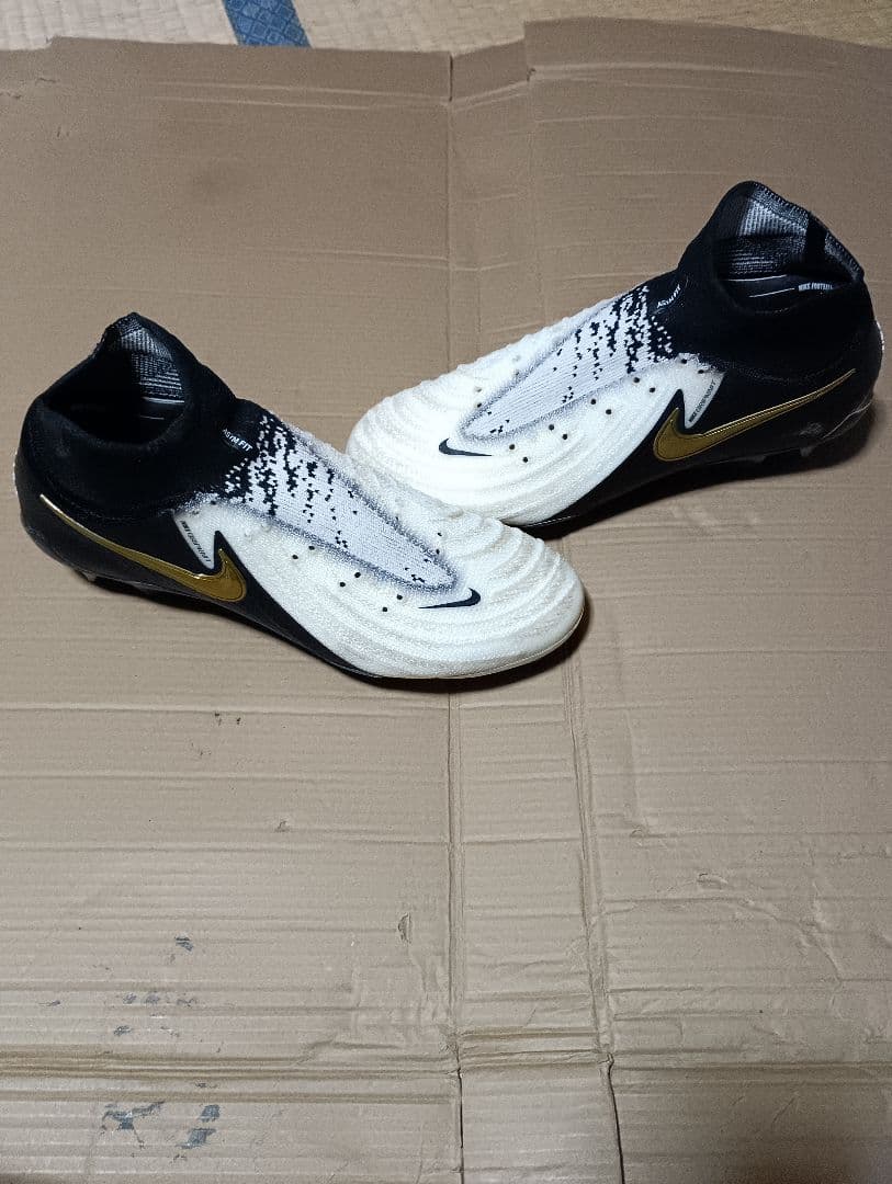 【値下げ交渉OK】NIKE PHANTOM LUNA2 エリートFG