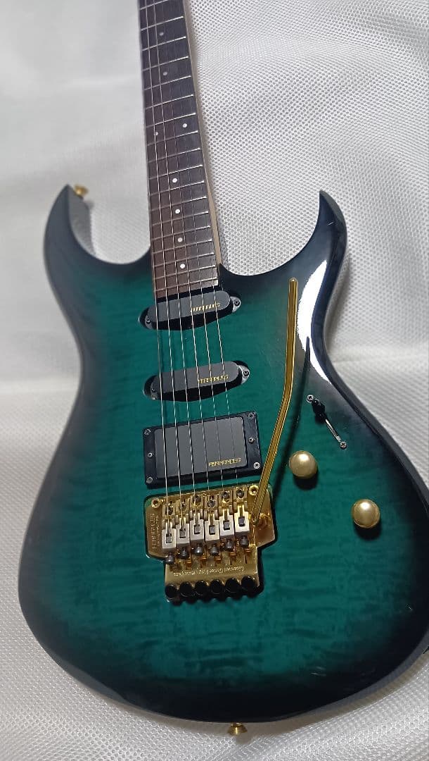 FERNANDES FGZ-550 ダブルロックトレモロ