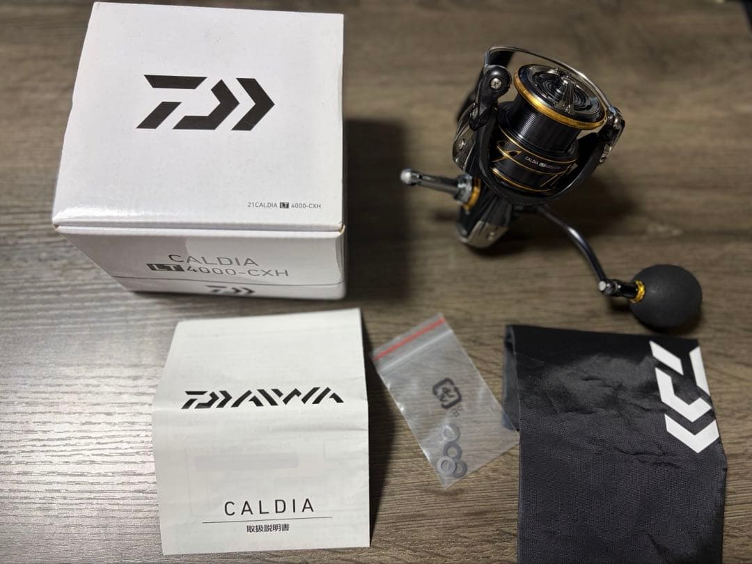 DAIWA 21カルディアLT4000CXH スピニングリール