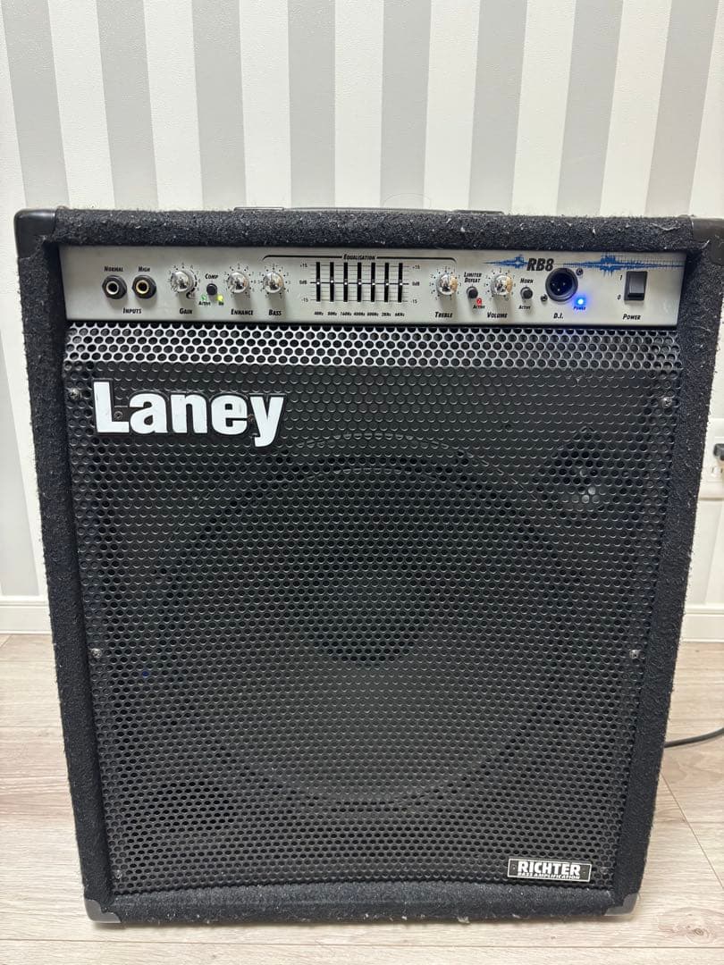 Laney アンプ　RB8 レイニー ベースアンプ