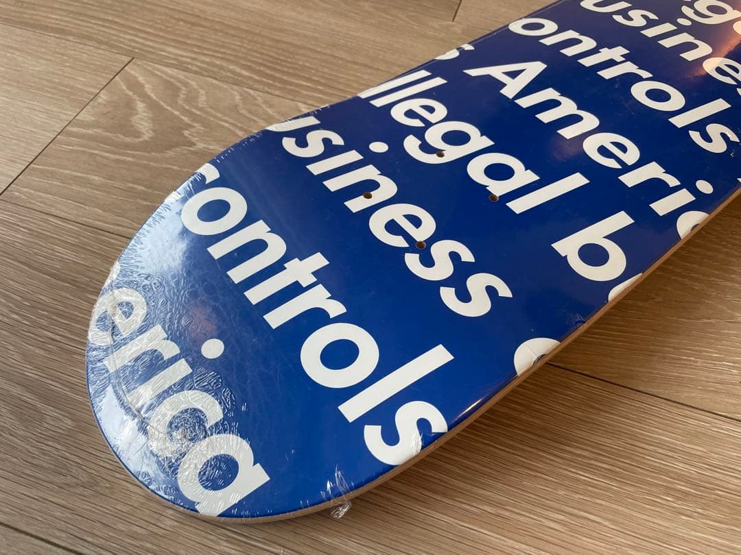 Supreme – Illegal Business Skateboard