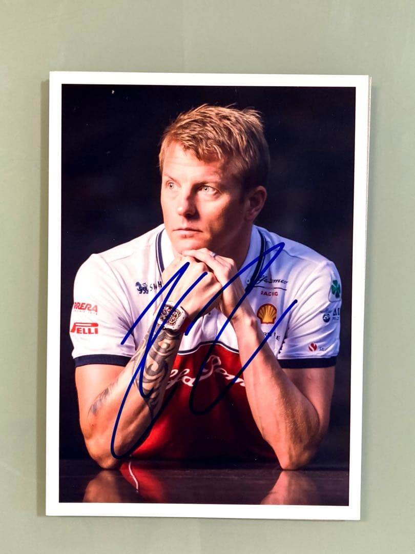 キミ・ライコネン直筆サイン入り2Lサイズ写真…