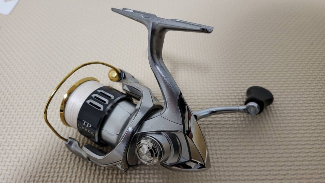 SHIMANO ツインパワー TWIN POWER C2000HGS