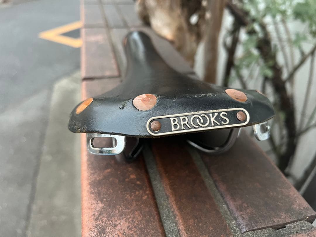 BROOKS SWIFTブルックス　スウィフト レザーサドル 黒 銅鋲