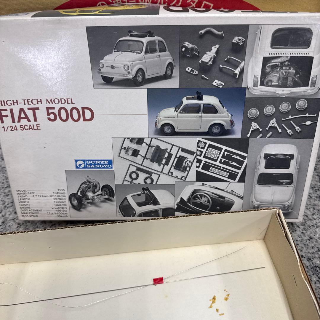 FIAT 500D 1/24 SCALE プラモデル 車 おもちゃ 小物 格安