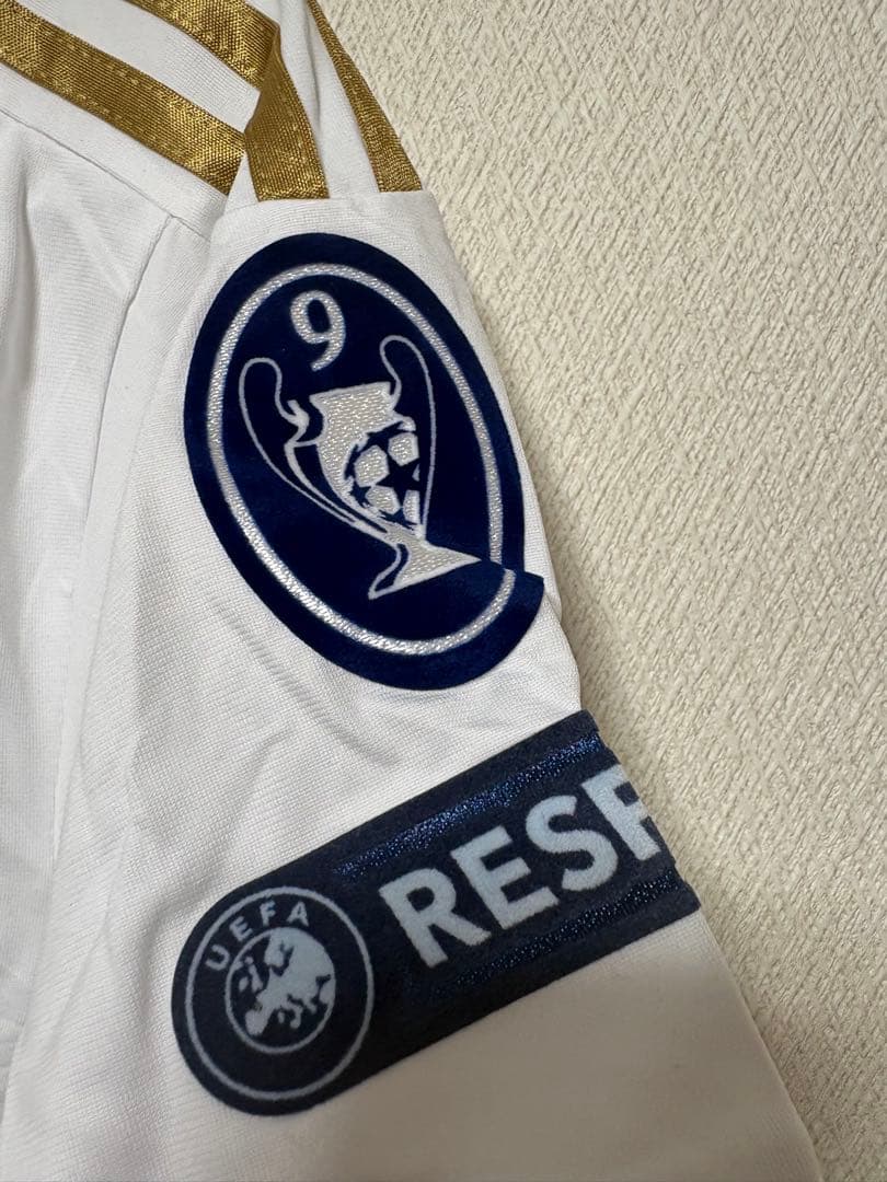 メスト・エジル ユニフォーム レアル・マドリード2011-2012 パッチ付き