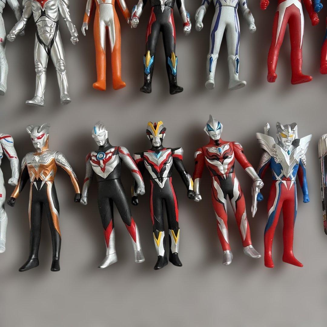ウルトラマン ソフビ（カード付き）・フィギュア・お面セット