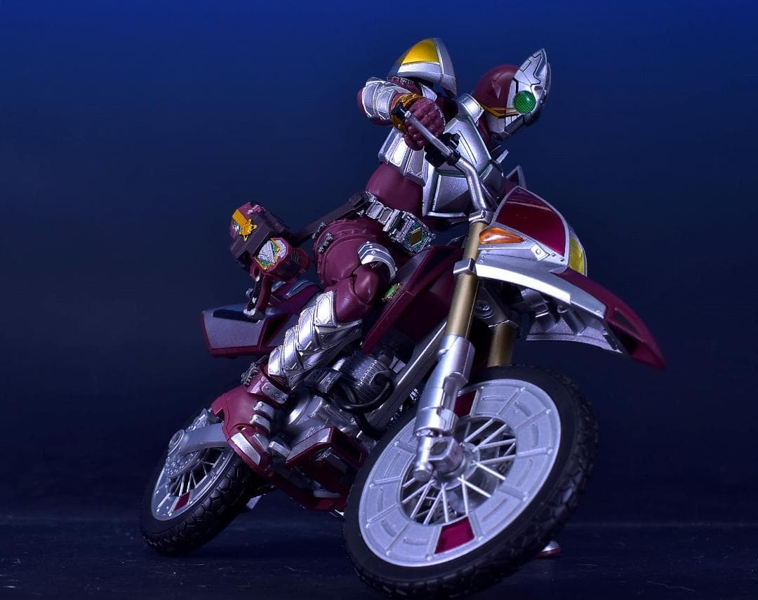 中古 S.H.フィギュアーツ 仮面ライダーギャレン&レッドランバスセット