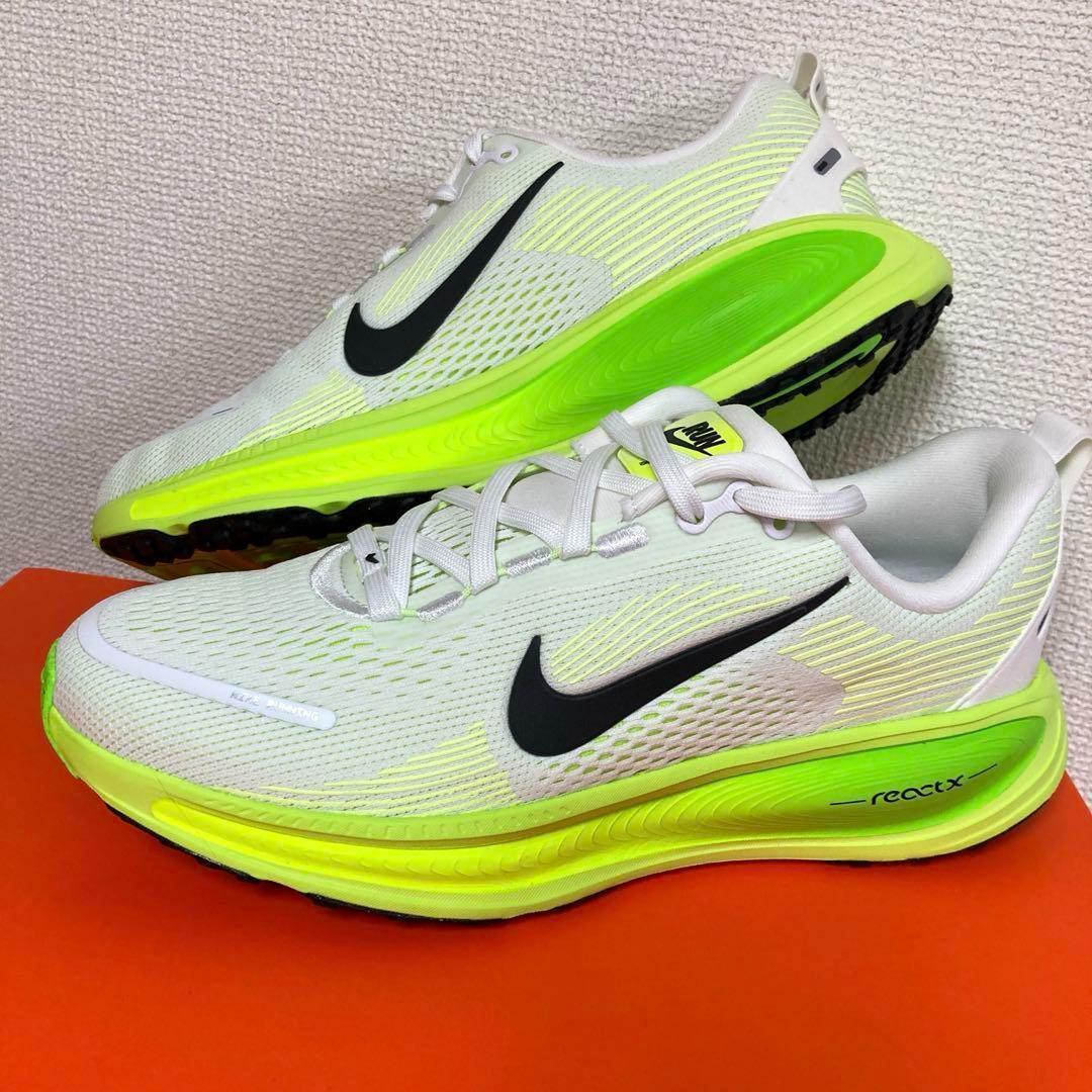 NIKE ナイキ　ズーム ボメロ18 GS 25.0cm ランニングシューズ