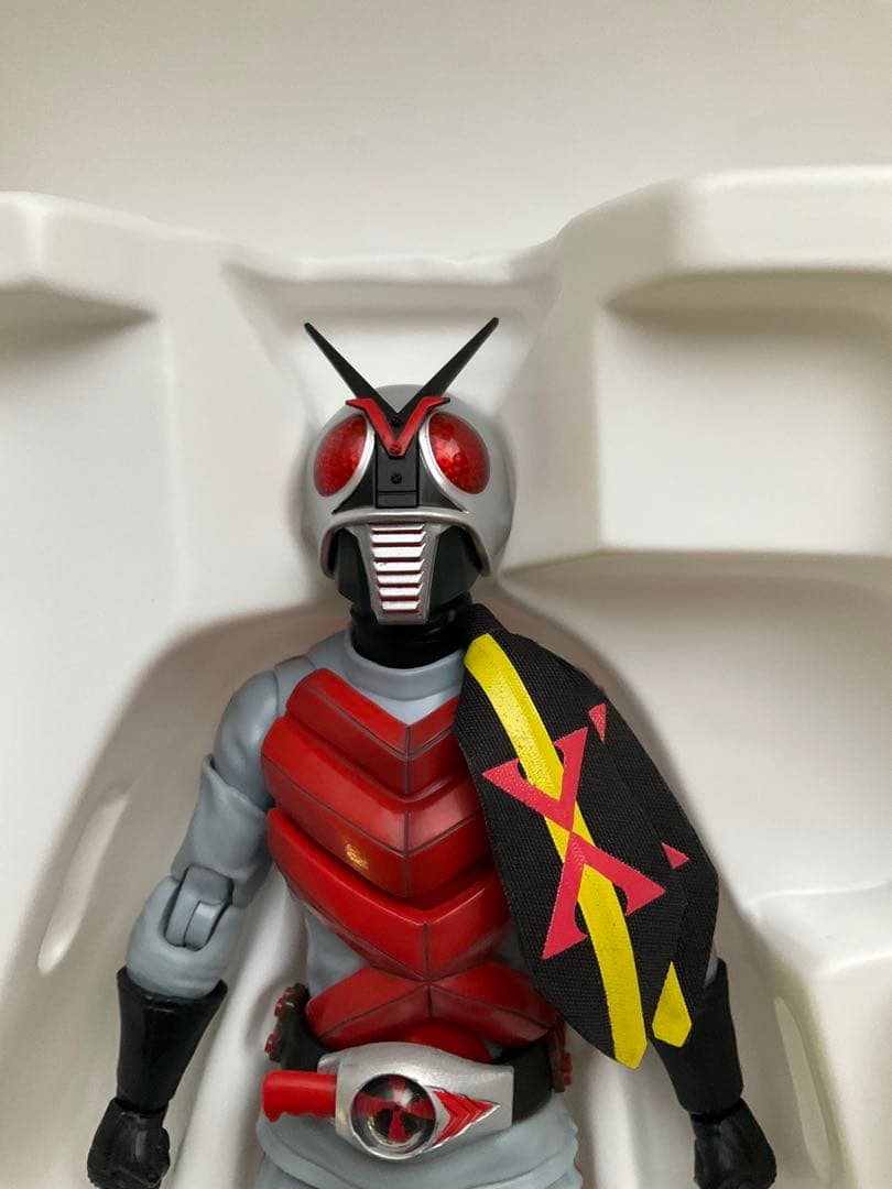 【中古品】S.H.Figuarts 真骨彫製法 仮面ライダーX