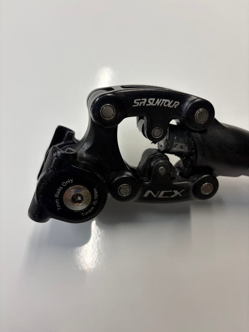 SR SUNTOUR NCX サスペンションシートポスト Φ27.2