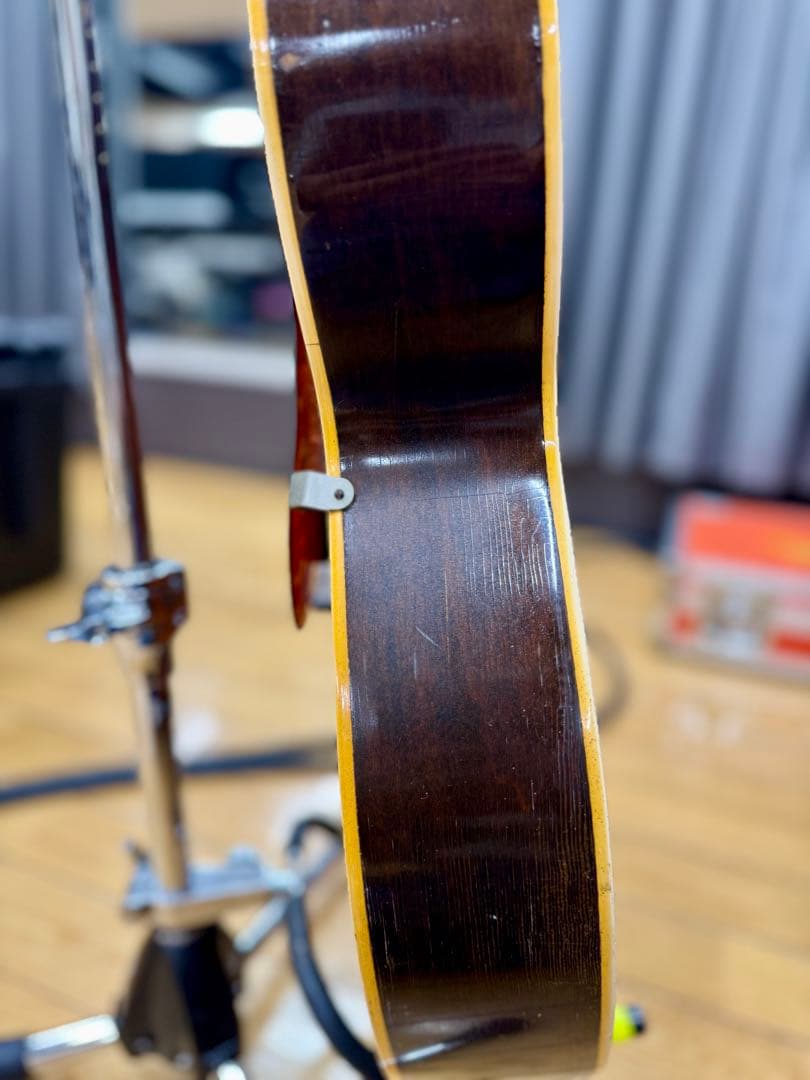 貴重！40年前後製造　Gibson L50 スクリプトロゴ　16inchボディ
