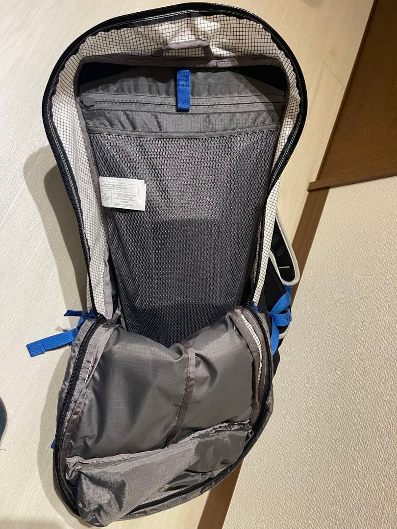 Burton [ak] インクライン 20L バックパック