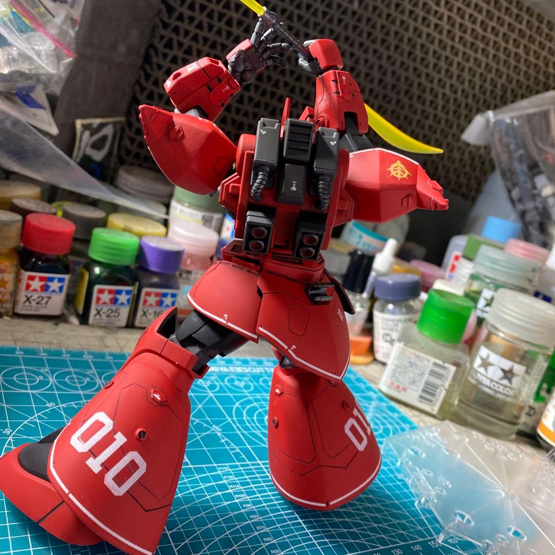 完成品　HGUC ジョニーライデン専用ゲルググ　真紅の稲妻