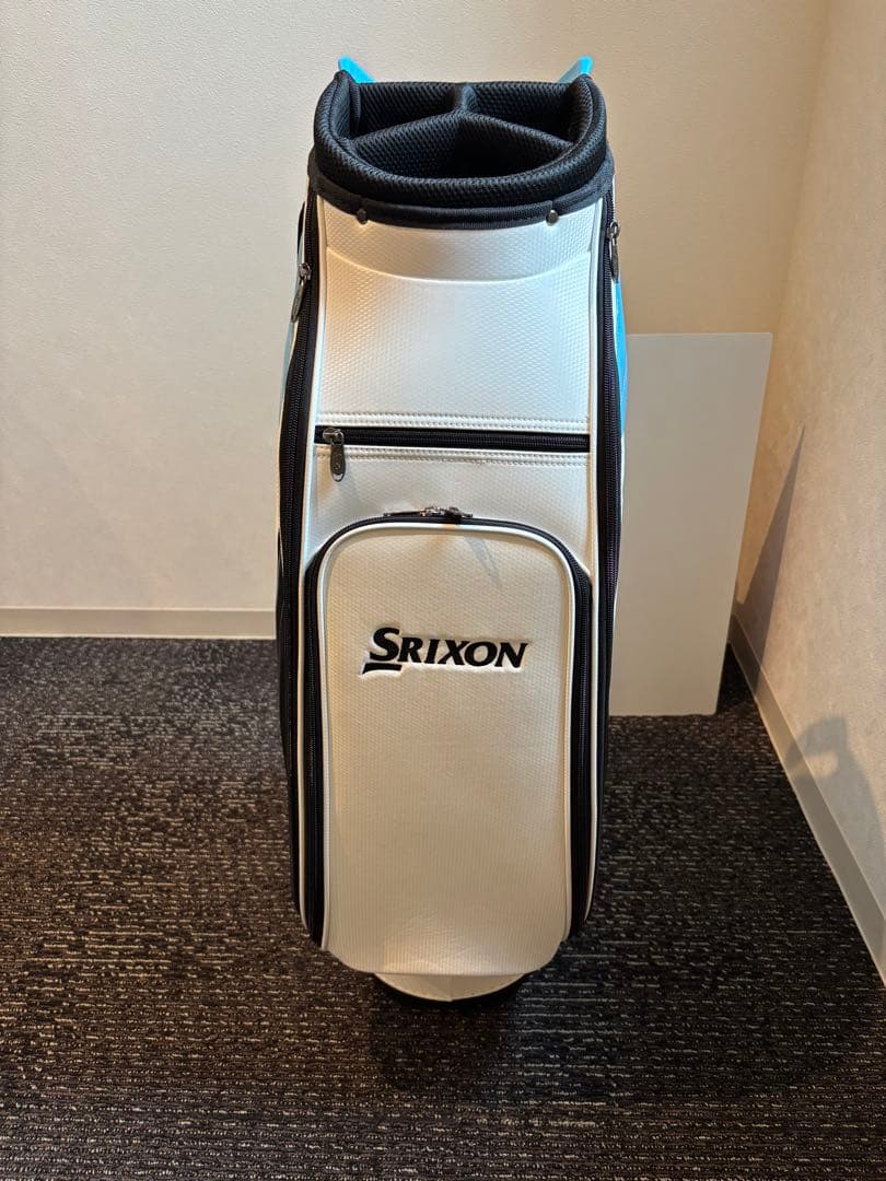 Srixon 軽量ゴルフバッグ 9.5インチ