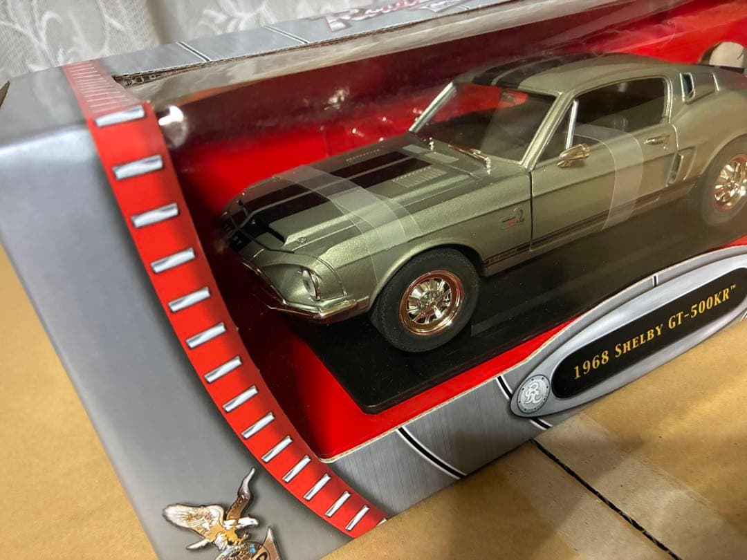 1968 Shelby GT-500KR ミニカー1/18