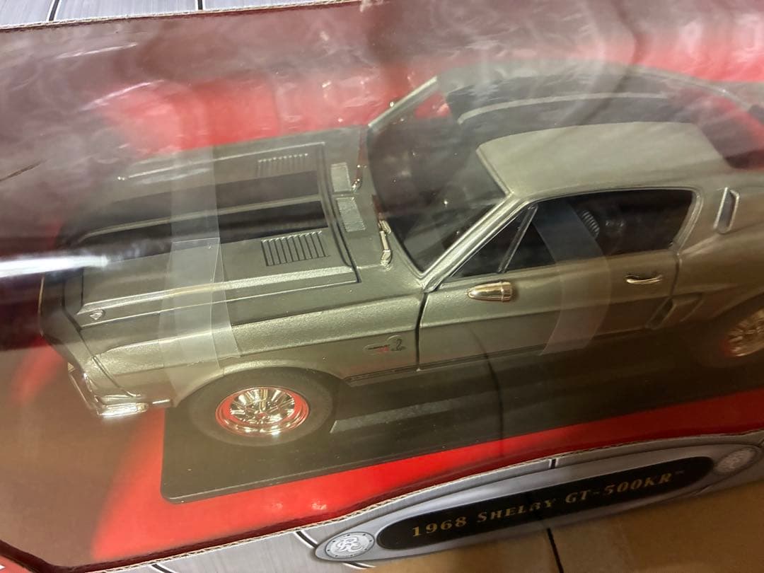 1968 Shelby GT-500KR ミニカー1/18