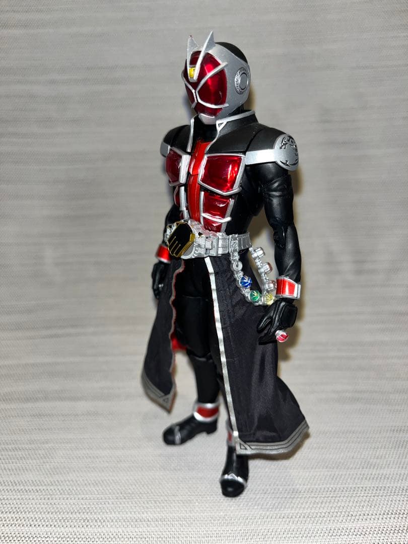 S.H.Figuarts（真骨彫製法）仮面ライダーウィザード フレイムスタイル