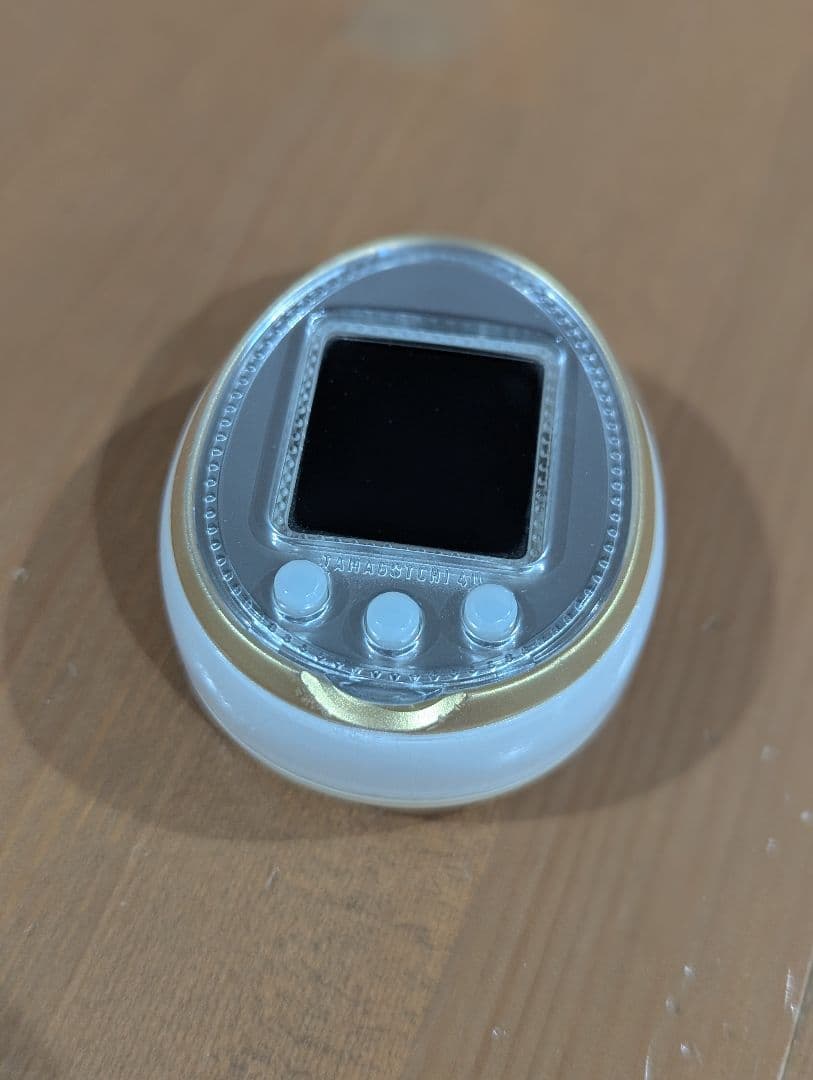 たまごっち4U ホワイト TAMAGOTCHI 4U