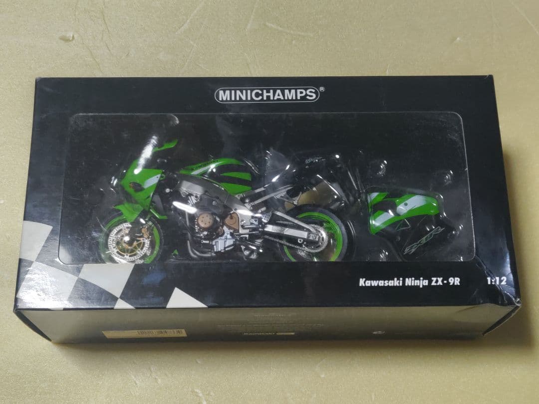 MINICHAMPS Kawasaki Ninja ZX-9R 1:12 未開封