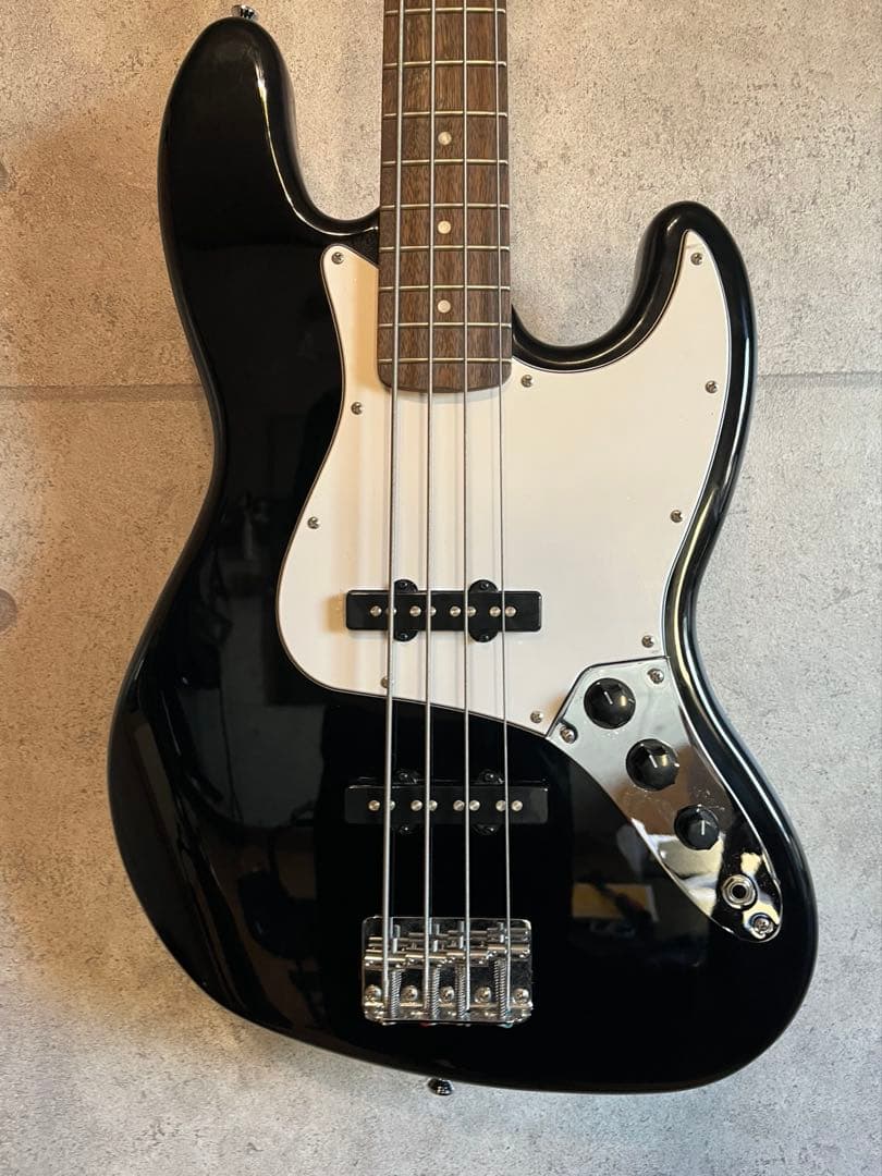 ベース Squier Jazz Bass Affinity