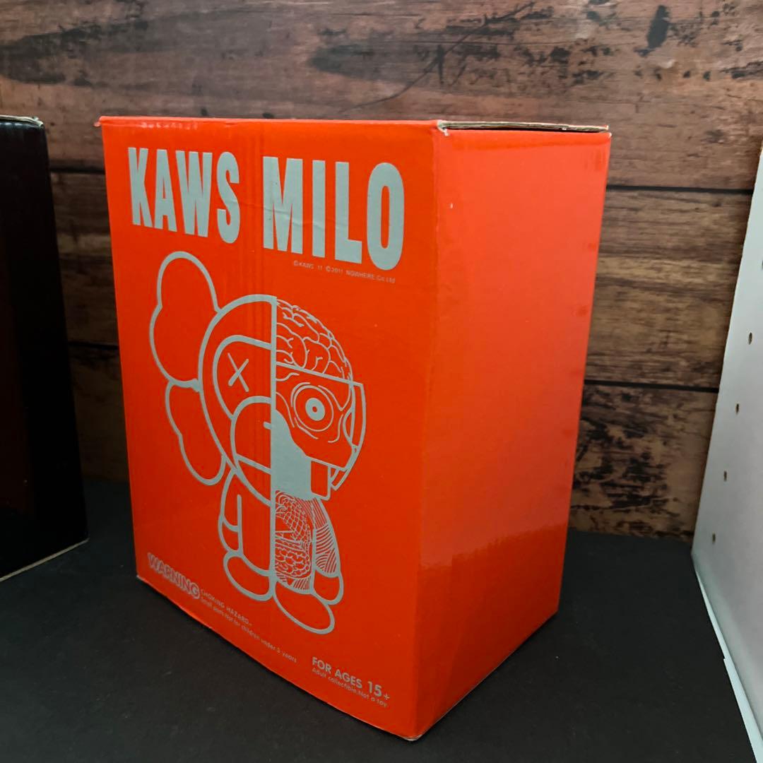 エイプ　bape フィギュア　kaws kaws milo