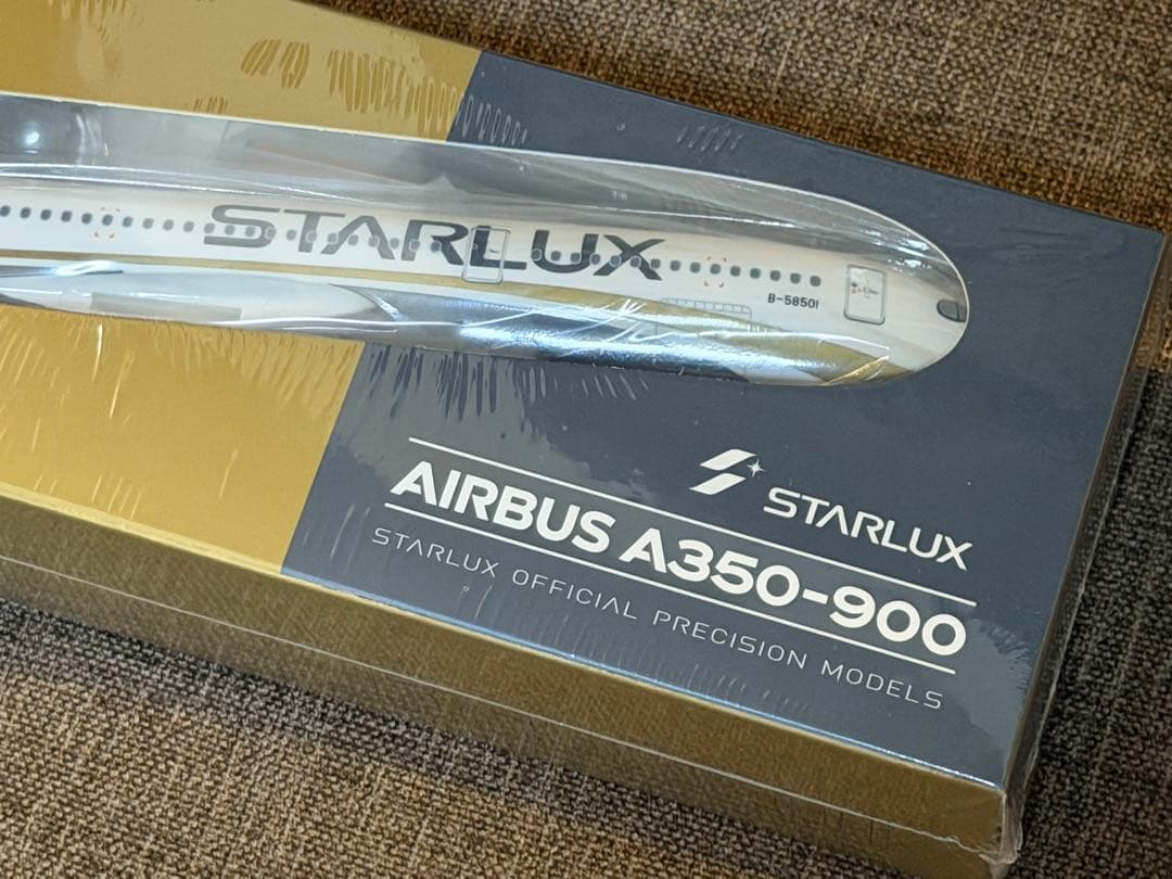 【新品】スターラックス航空　Airbus A350-900 1/200