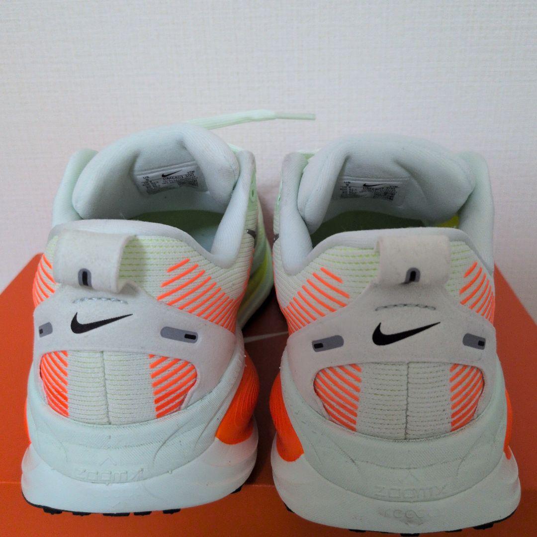 Nike　Zoom Vomero 18 (ボメロ18)HM6803-300