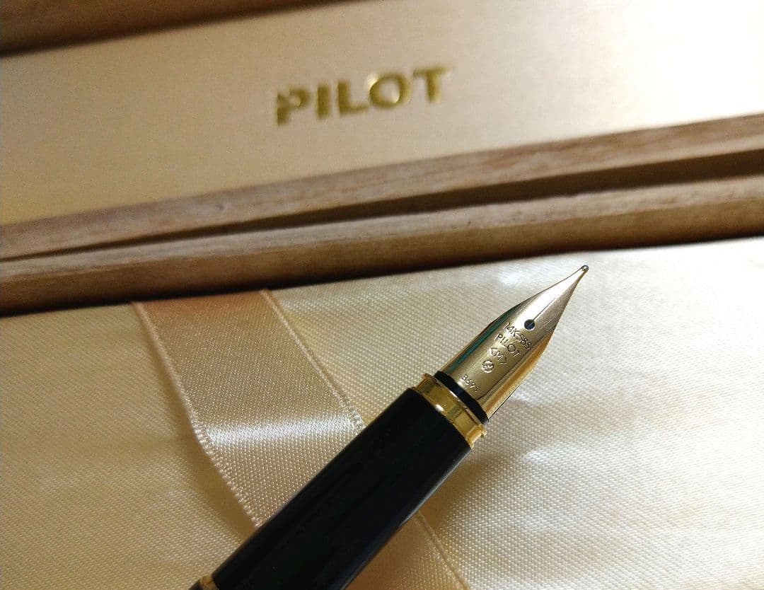 PILOT　万年筆　蒔絵万年筆　鶴　國光會　 漆　14K 　パイロット　未使用