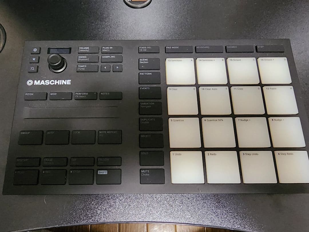 MASCHINE MIKRO MK3本体