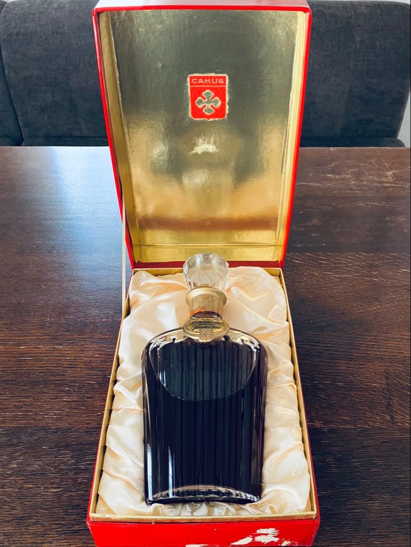 古酒 CAMUS Cognac Baccarat 2000 ギフトボックス入り