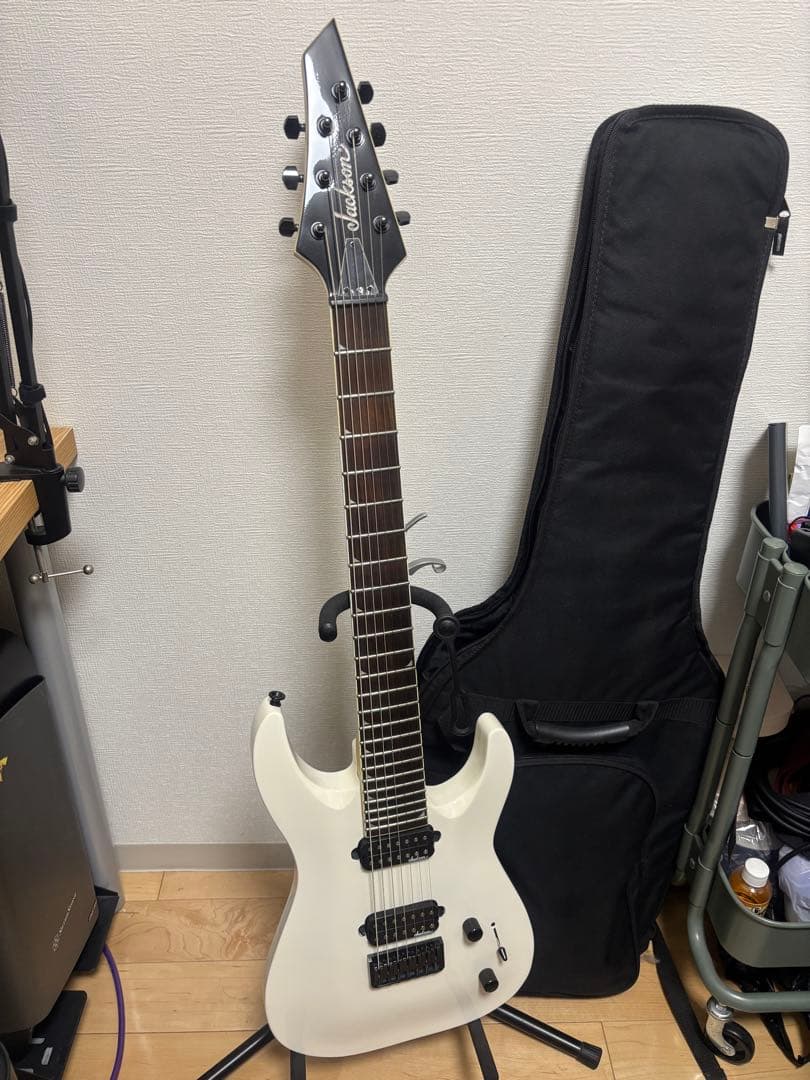 Jackson JS32-7 White 純正ソフトケース付き