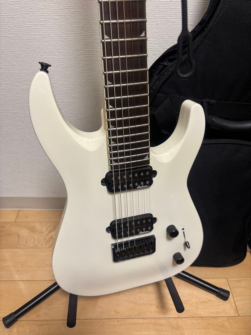 Jackson JS32-7 White 純正ソフトケース付き