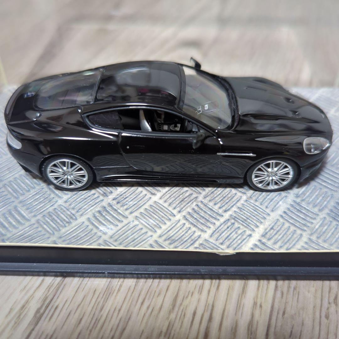 Aston Martin DBS 1/25 ブラック