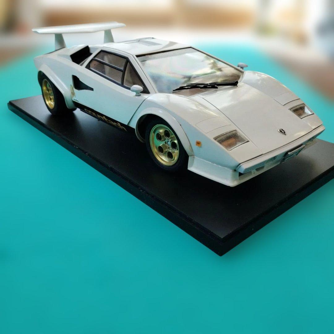 ランボルギーニ カウンタック LP500s 1/12 プラモデル 完成品