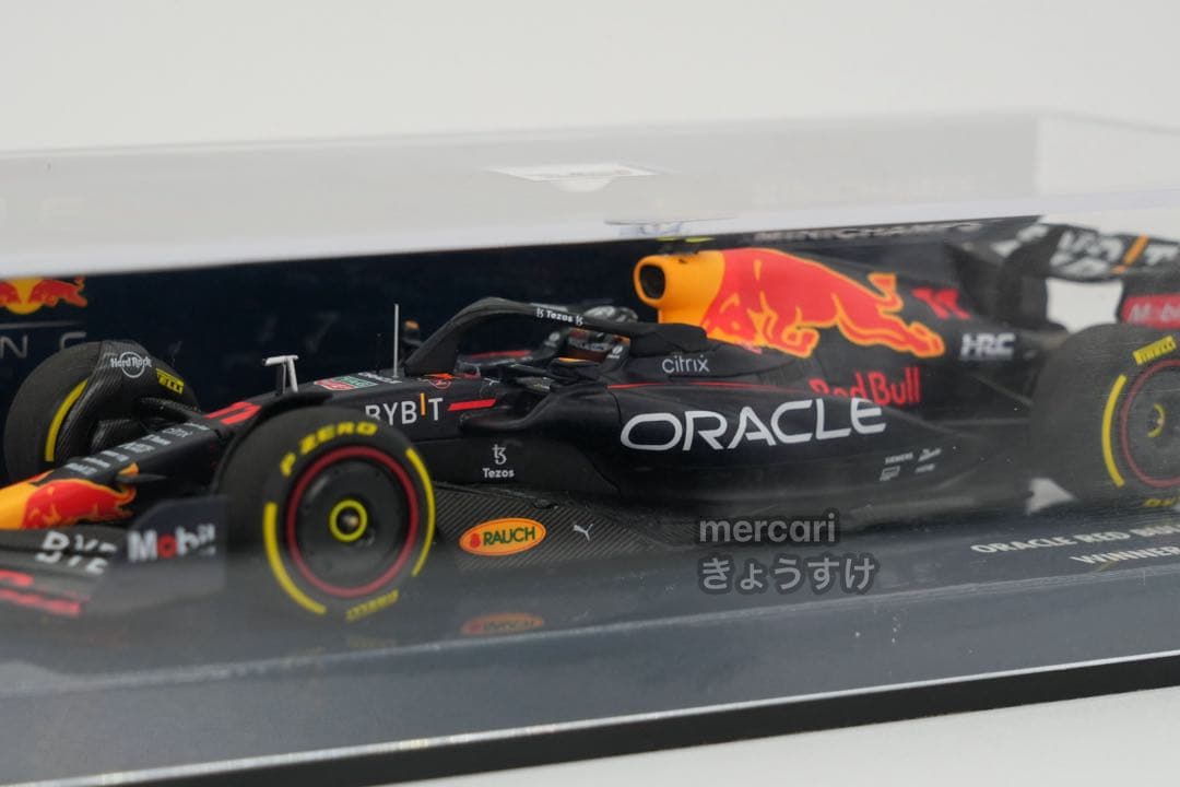 ミニチャンプス 1:43 レッドブル RB18 モナコGP セルジオ ペレス