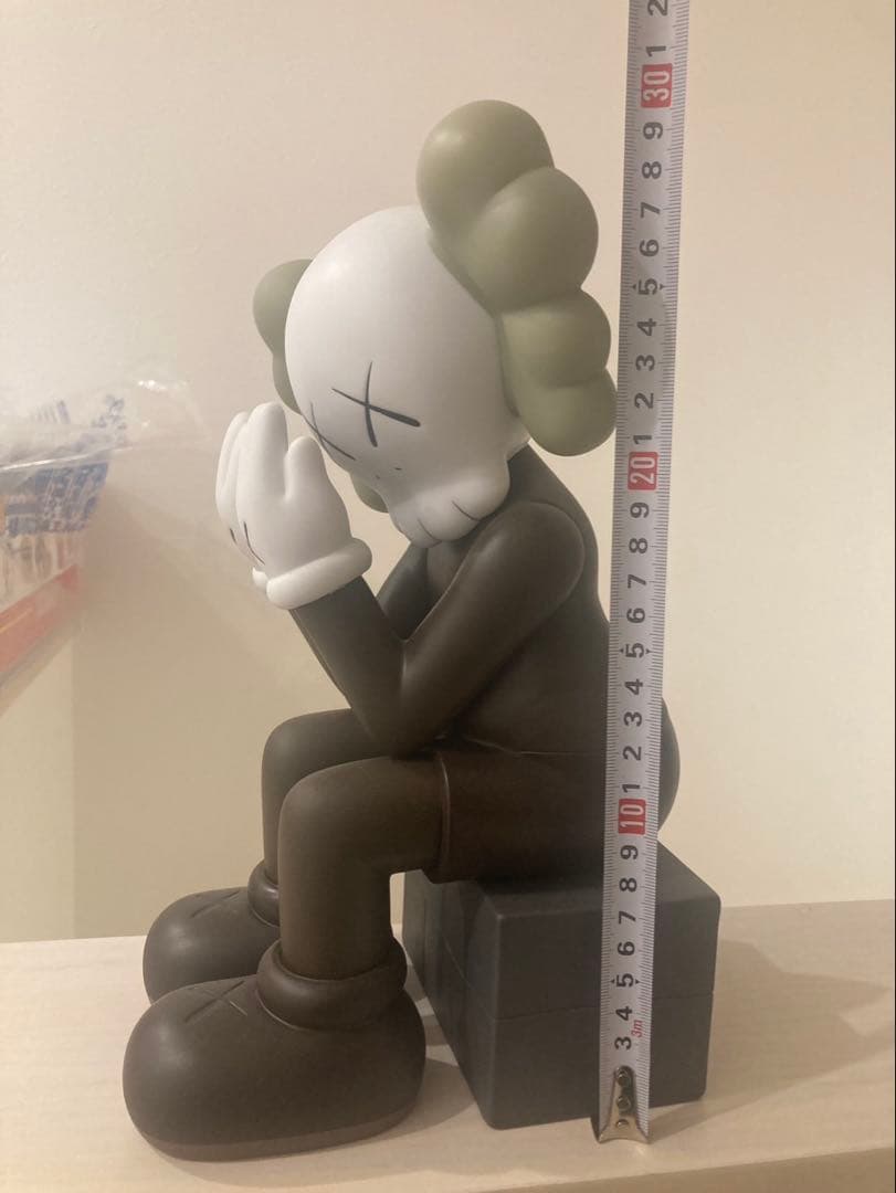 kaws 座っているコンパニオン KAWS COMPANIONノーマル